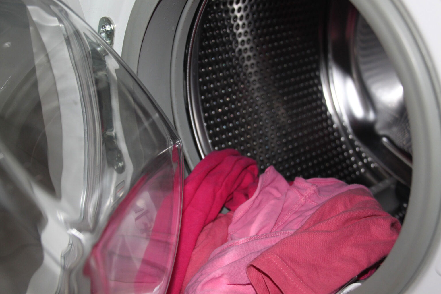 Does A Washing Machine Damage Clothes? (And How To Stop It) - 101appliance